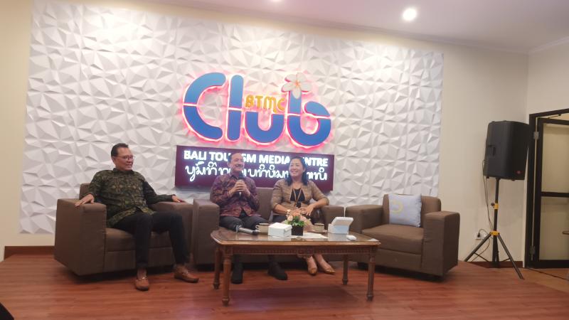 Dispar Bali Wisatawan Harus Taat Aturan Bali Tribune